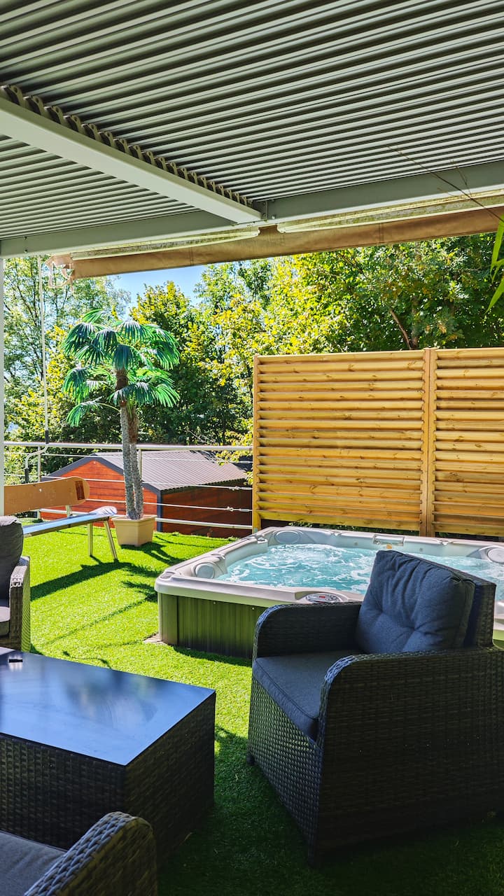 Tiny House Jacuzzi Dans Le Jura, Lacs - Mouthe