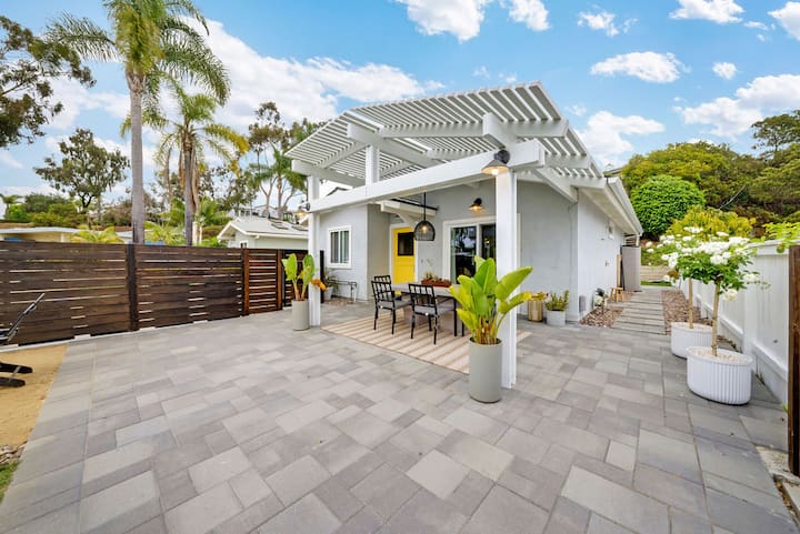 Colorful & Comfy Gem: Close To Beach - Yard - Pkg - San Diego, CA