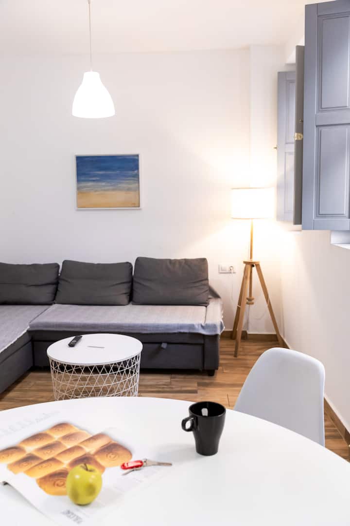Down Town 13, 1 Bedroom Apartment + Wi-fi - Manises