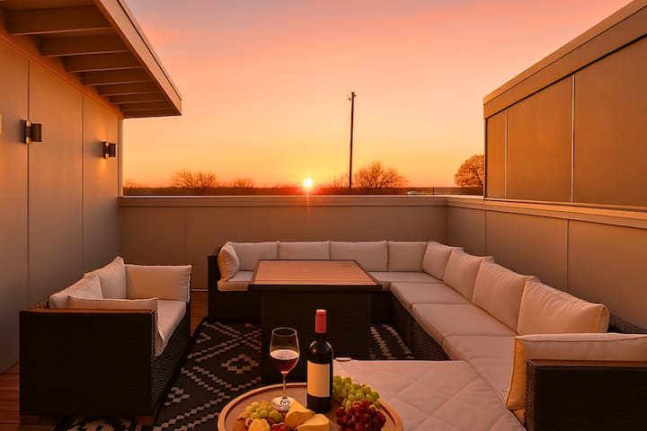 Modern Luxe Escape | Rooftop Views | Near Downtown - Nashville, TN