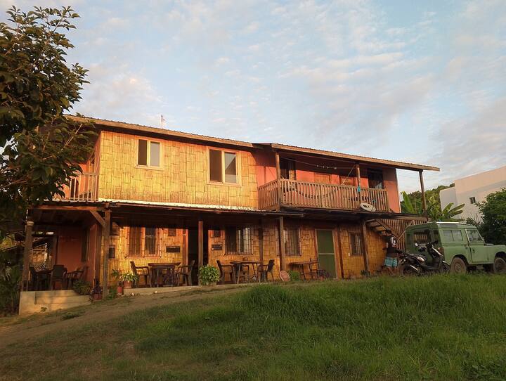 Suki Cafe Apartments 2 - Canoa