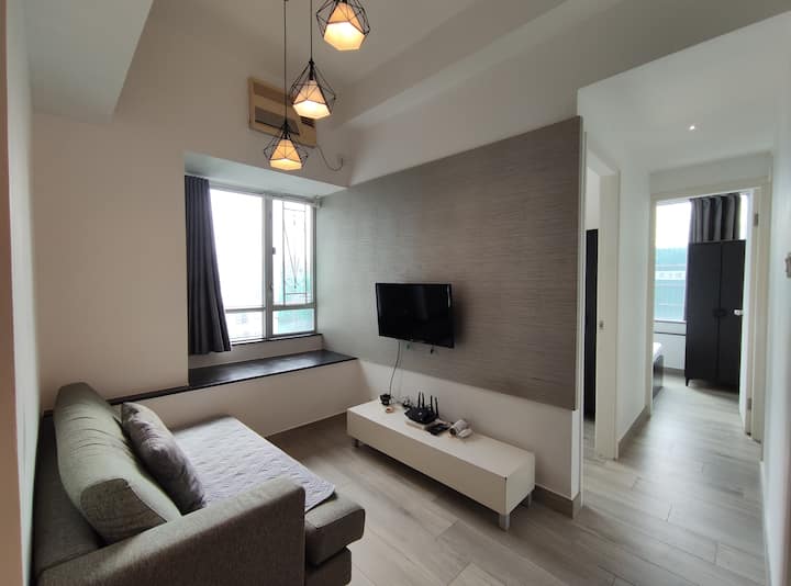 Near Ho Man Tin / Hung Hom Mtr, 3-bedroom Suite - Hong Kong