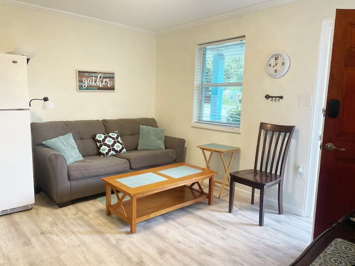 Npb Tropical Hideaway - Palm Beach Gardens, FL