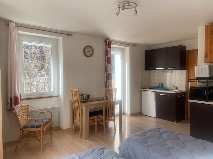 A Louer Studio 25 M², 2ème éTage, Plein Sud - Brides-les-Bains