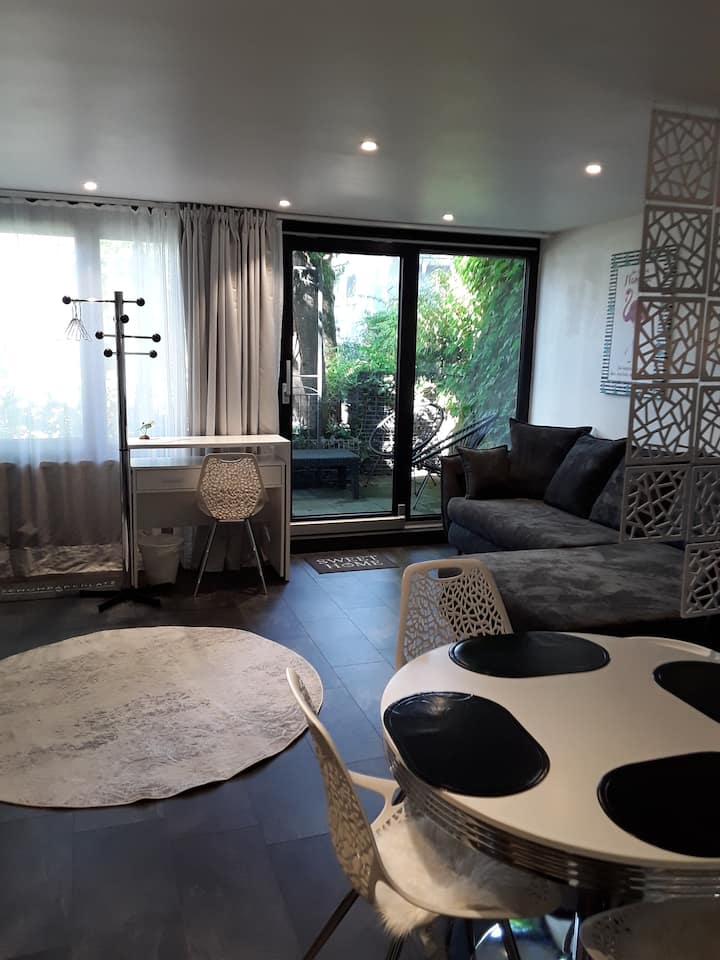 Modernes Apartment In Ruhiger Zentrumsnaher Lage - Tübingen