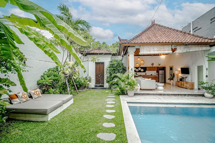 2 Bedrooms Villa + Floating Breakfast - クタ