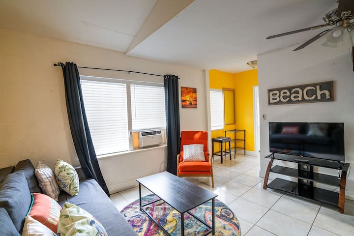 308. 1 Bedroom, 2nd Fl. 1blk To Ft Laud Beach - Margate, FL
