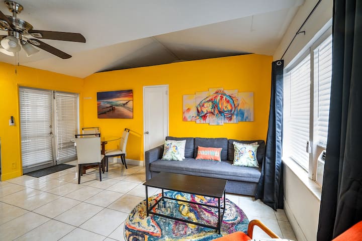 308. 1 Bedroom, 2nd Fl. 1blk To Ft Laud Beach - Coral Springs, FL