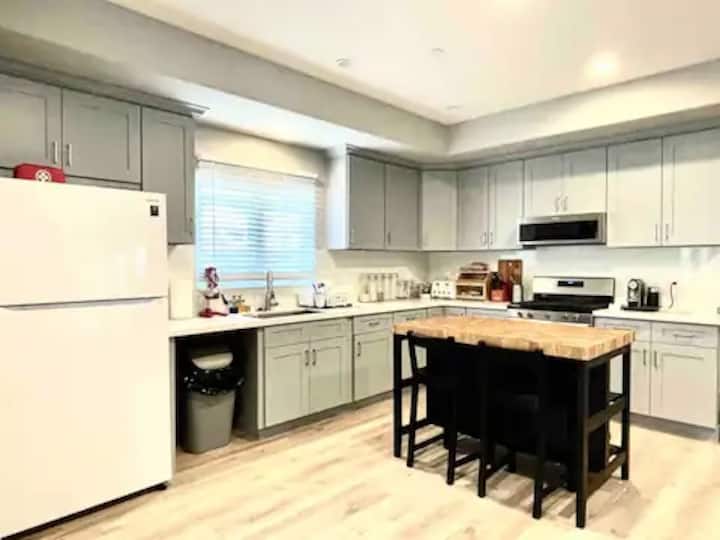 Serenity Master Suite I - El Monte, CA