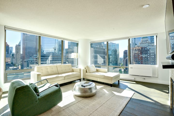 1300 Sqft | Canada Place | Waterview Modern Aircon - Vancouver