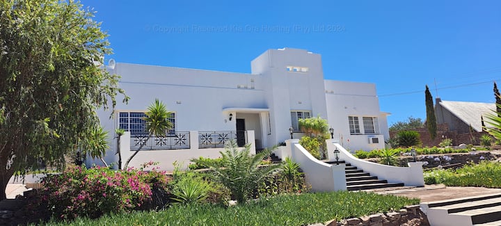 Kia Ora Guest House Classic Queen Room 2 - Beaufort West