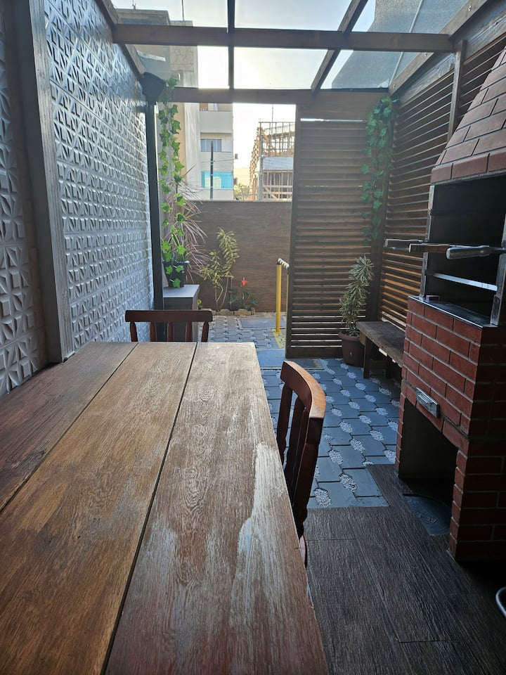 Solarapartbombinhas Charmoso Kitnet Próximo Do Mar - Bombinhas