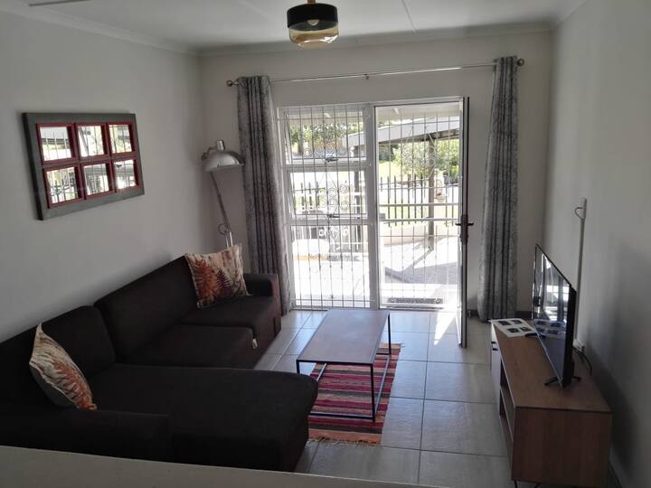Chef's@6 - 1 Bedroom Apartment - Springbok