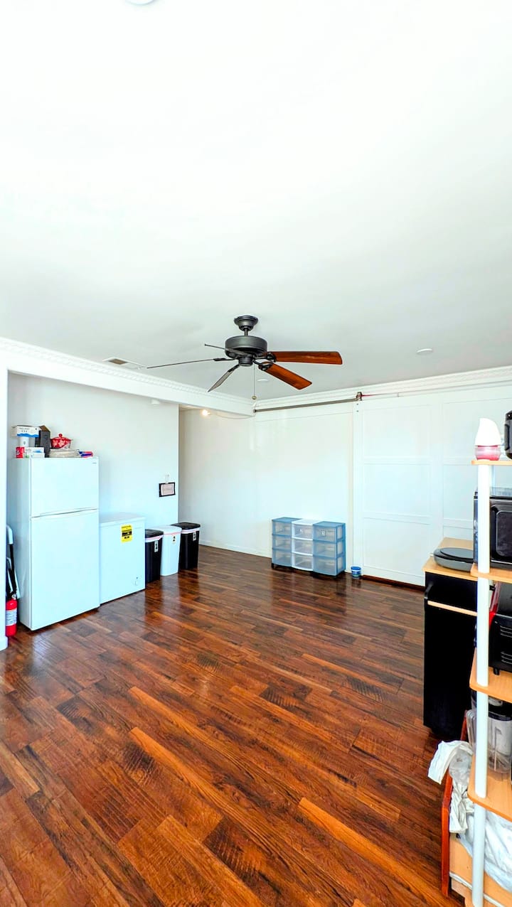 Private Rm Near Downtown Sandiego/park/navalbase T - National City, CA