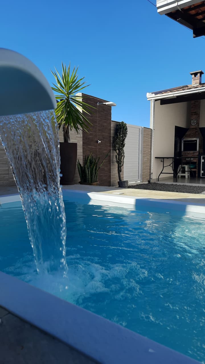 Casa C/piscina -Penha/sc - Há 5km Do Beto Carrero - Penha