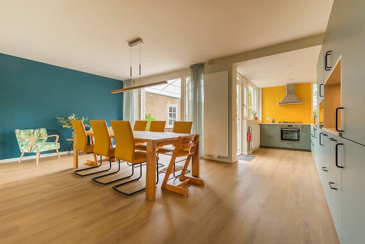 Bright & Cheerful 3-bedroom House In Quiet Area - Tilburg