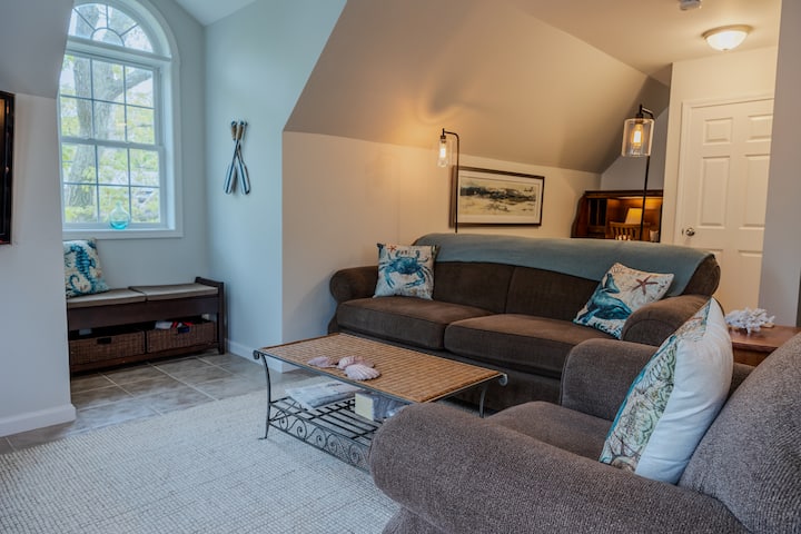 Immaculate Coastal Retreat! - Cape Cod, MA
