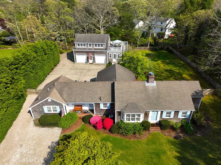 2 House Compound, Huge Yard, Game Room, Kayaks - Orleans, MA