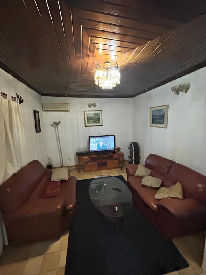 Apt. Meublé Sécuritaire&propre, 2 Ch. Bastos(dovv) - Yaounde