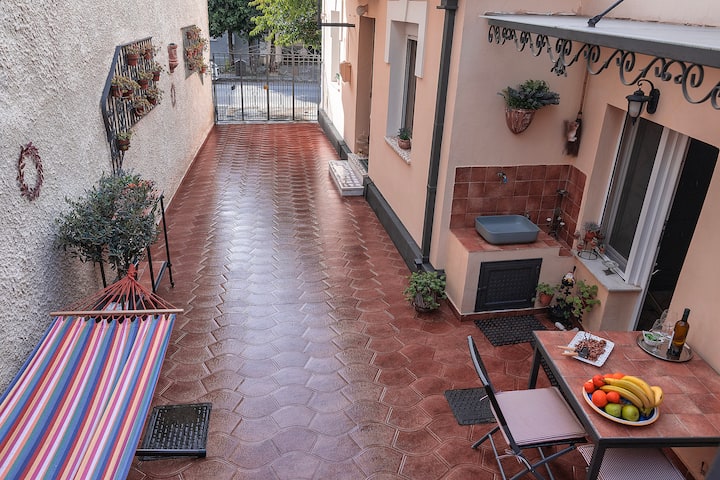 Orfeas Home: Detached House 74m2, Parking & Yard - Волос