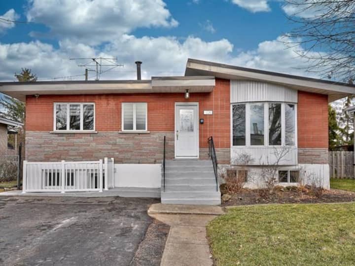 House Brossard- 3bedrs Near Dtw - Brossard