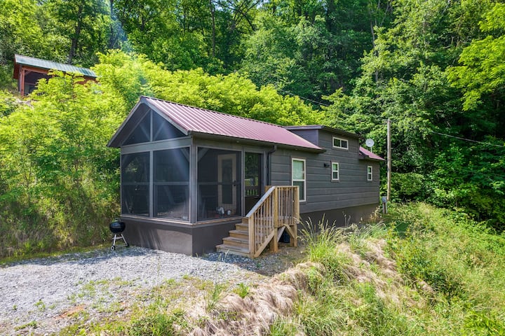 Smoky Mountain Mist, Tiny House, Custom Log Cabin - Bryson City, NC