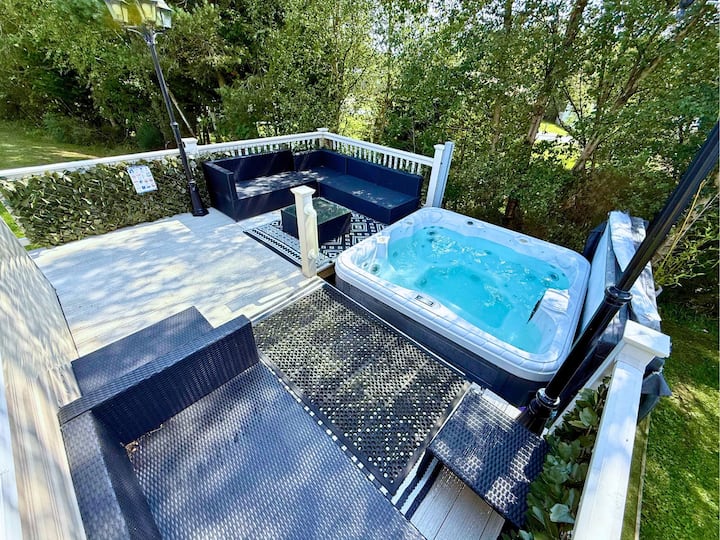 Lovely Hot Tub Mini Lodge, Free Golf, Dog Friendly - Northumberland