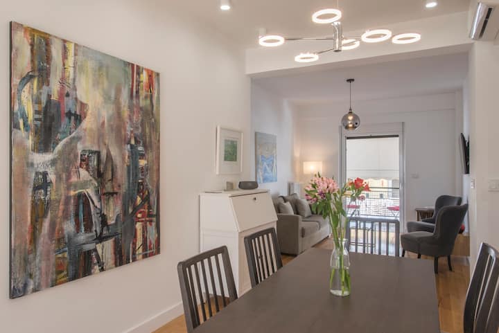 Wonderful Central Athens 2 Bedroom 2 Bath Sleeps 8 - Atene