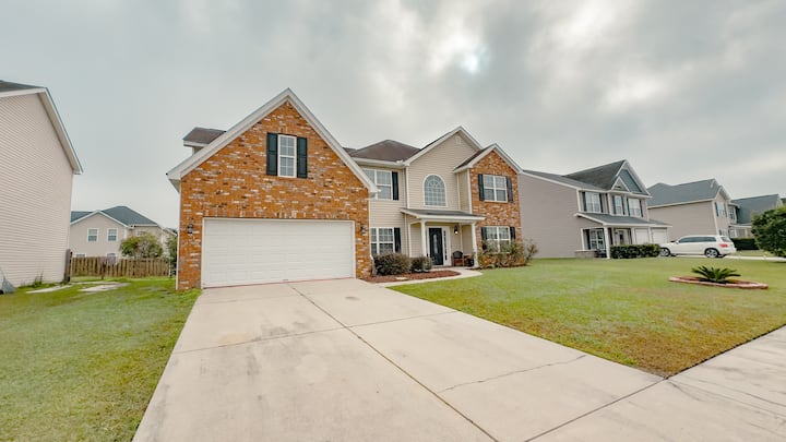 New! Heated Pool  & Hot Tub Minutes From Savannah - Rincon, GA