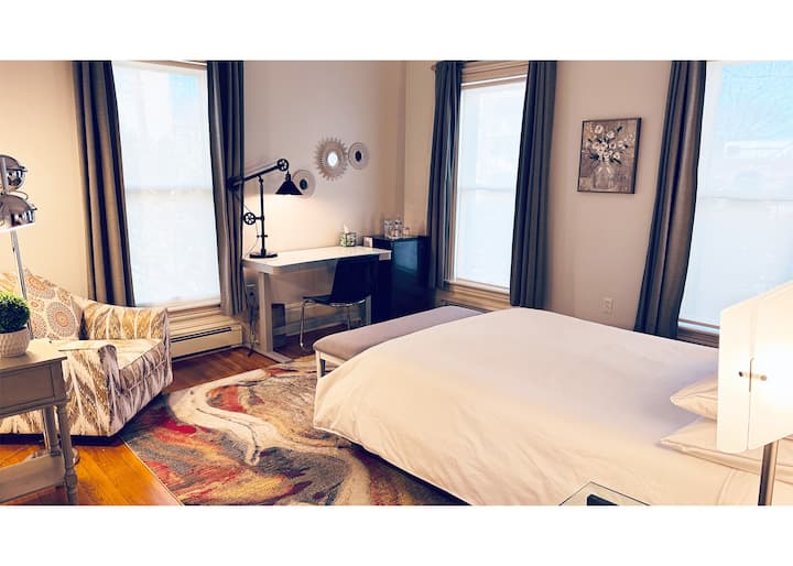(Sq) Large Room With Private Bath In Harvard/mit - Somerville, MA
