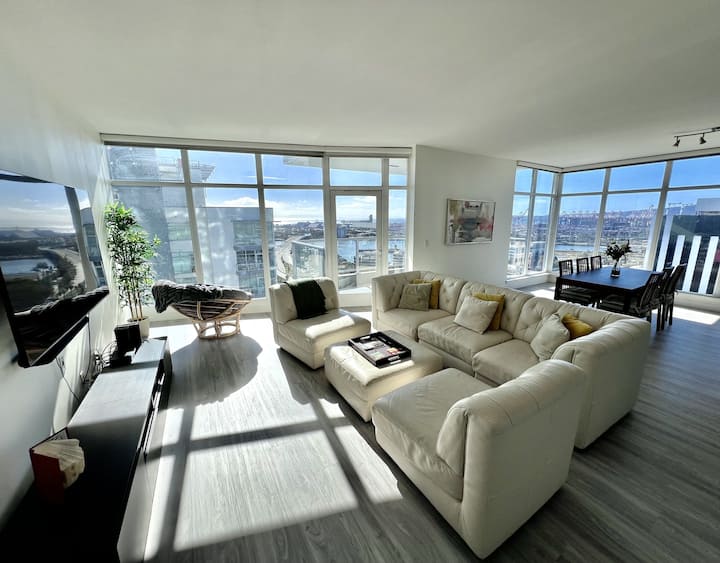 3 Br/2.5 Ba Luxury High Rise Downtown Long Beach - Long Beach, CA