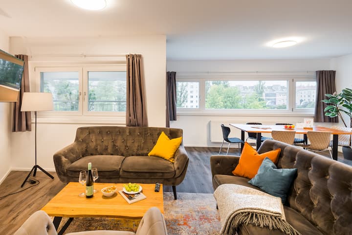 Riverside Apartment With 3 Bedrooms And Balcony - Austria