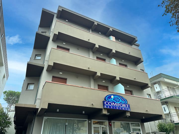 Bilocale Riccione | Vicino Viale Ceccarini E Mare - Riccione