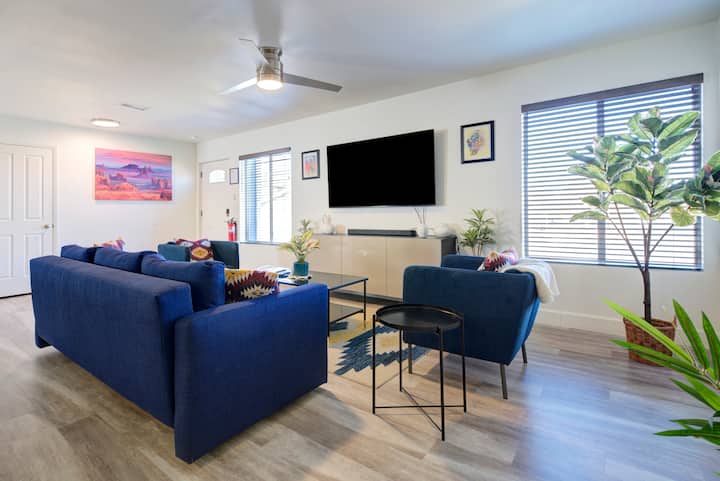Modern Retreat - Free Ev Charging, Games, Fire Pit - Page