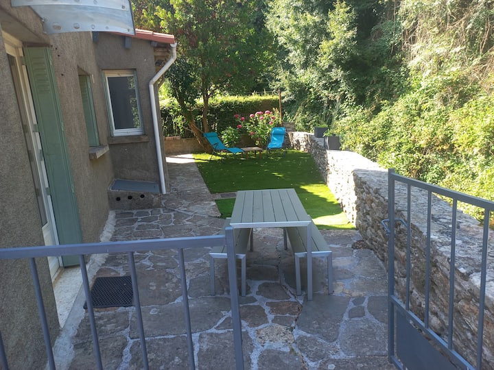 Gîte Le Doux Murmure. Ilôt De Fraicheur - Saint-Pons-de-Thomières