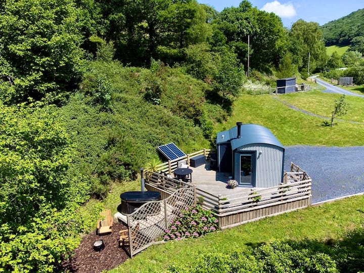 ‘The Corner Hut’ With Wood Fired Hot Tub - North Wales