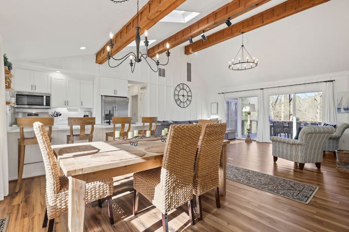 Lanier Cove House 🚤 Waterfront Lakehouse With Dock - Lake Sidney Lanier, Gainesville