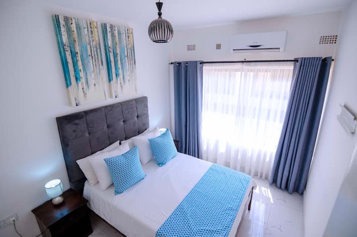 Pumulani Villa 4. 2 Bed + Private Garden Solar Ups - Lusaka