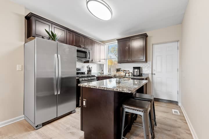 Beautifully Furnished Blocks To Hopkins - Baltimore, MD