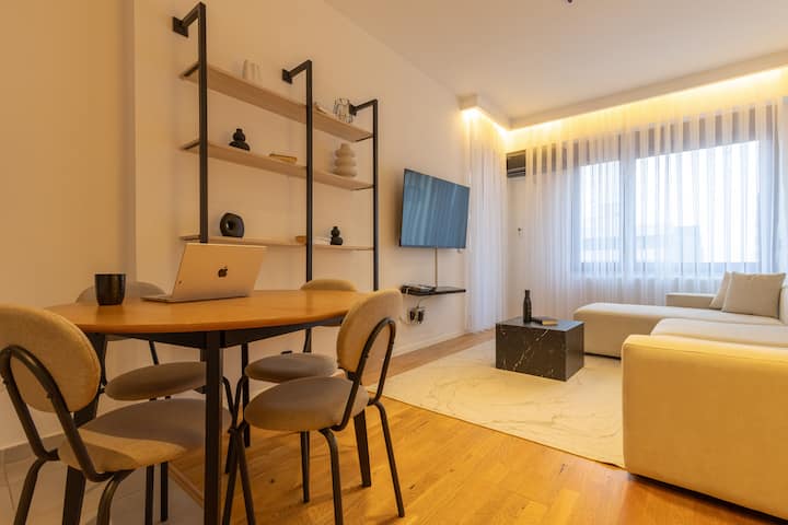 Creme Central Apartment - Kosovo