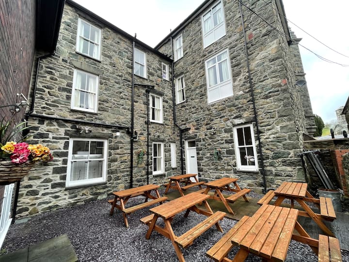 The Lombard Direct. Dolgellau - Barmouth