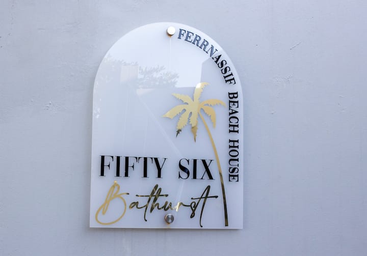 56 On Bathurst, Fernandes Beach House - Kenton-on-Sea