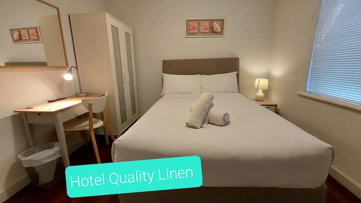 -*- Private Room Comfortable Near Perth Airport - Ascot