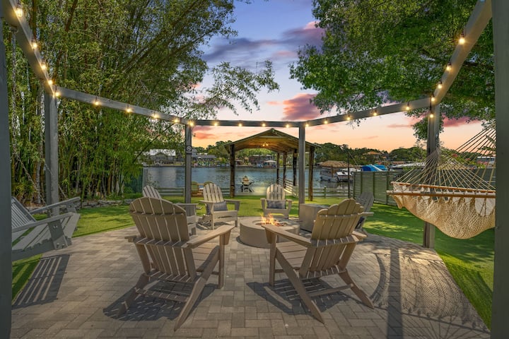 Luxurious "Riverfront Oasis" - Waterfront W/pool - Tampa, FL
