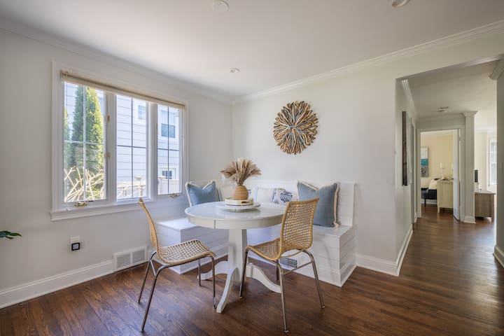 Lovely 5 Bedroom Beach House With Large Backyard - Fairfield, CT