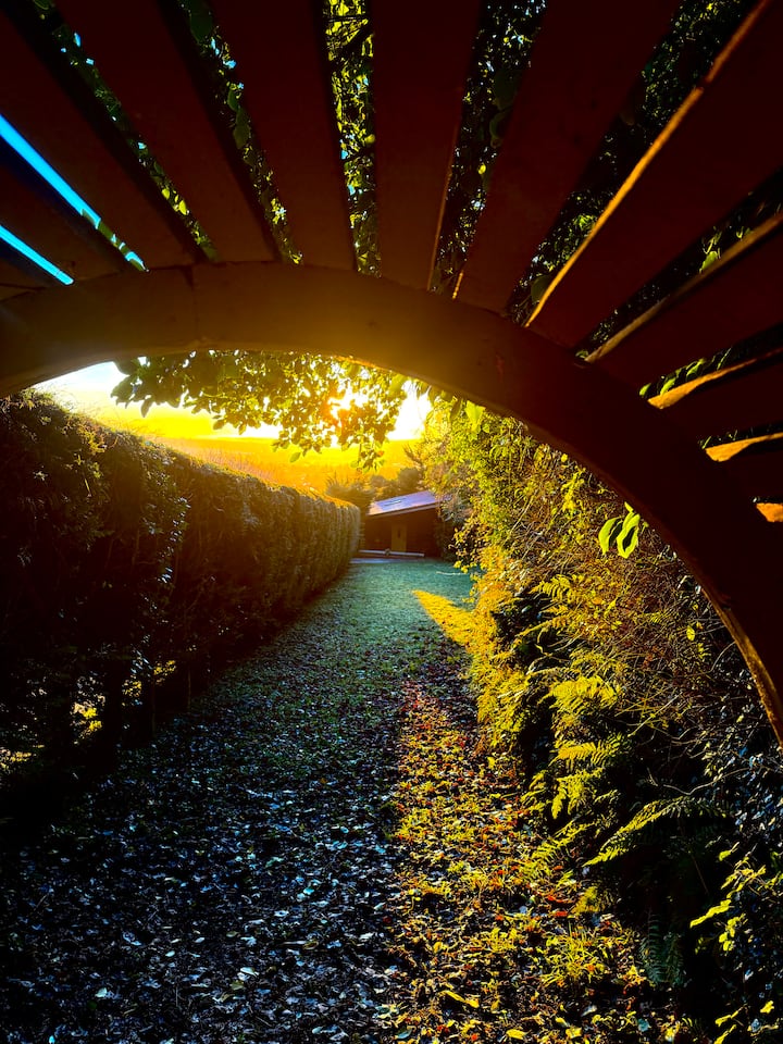 Redbarn Cavehill, Reconnect To Nature In Log Cabin - Belfast