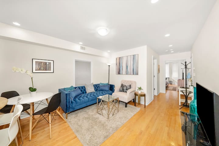 Lakeview Neighborhood. Highspeed Wifi, Wholefoods - Chicago, IL