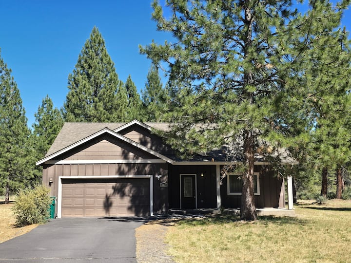 Spacious Western Home On 2 Acres In The Pines Close To Crater Lake - Oregón
