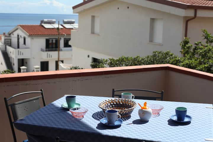 Casa Delle Rose-trilocale Vista Mare A Cala Gonone - Cala Gonone