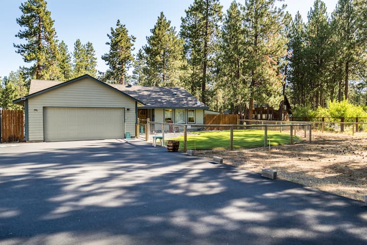 Duplex-style Home In Private Hoa Community - Sisters, OR